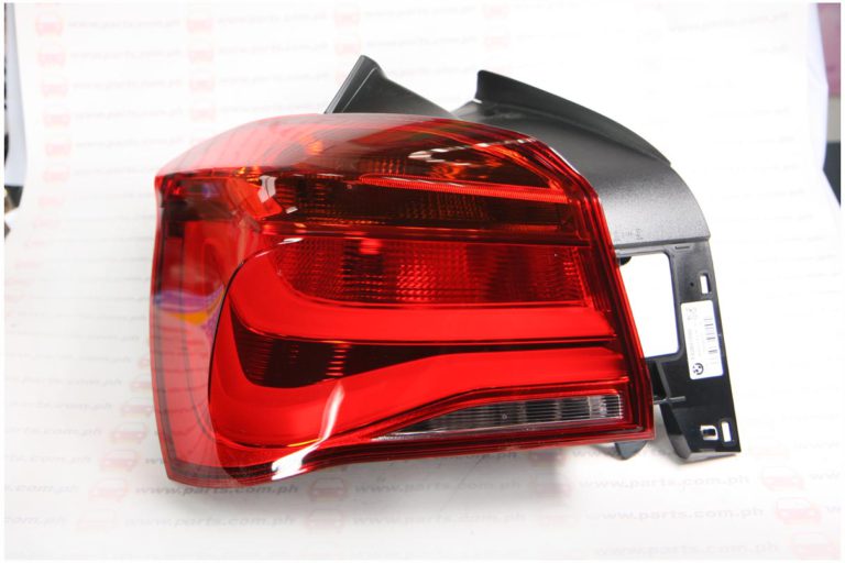 TAIL LIGHT -RL OUTER F20 - Twincell