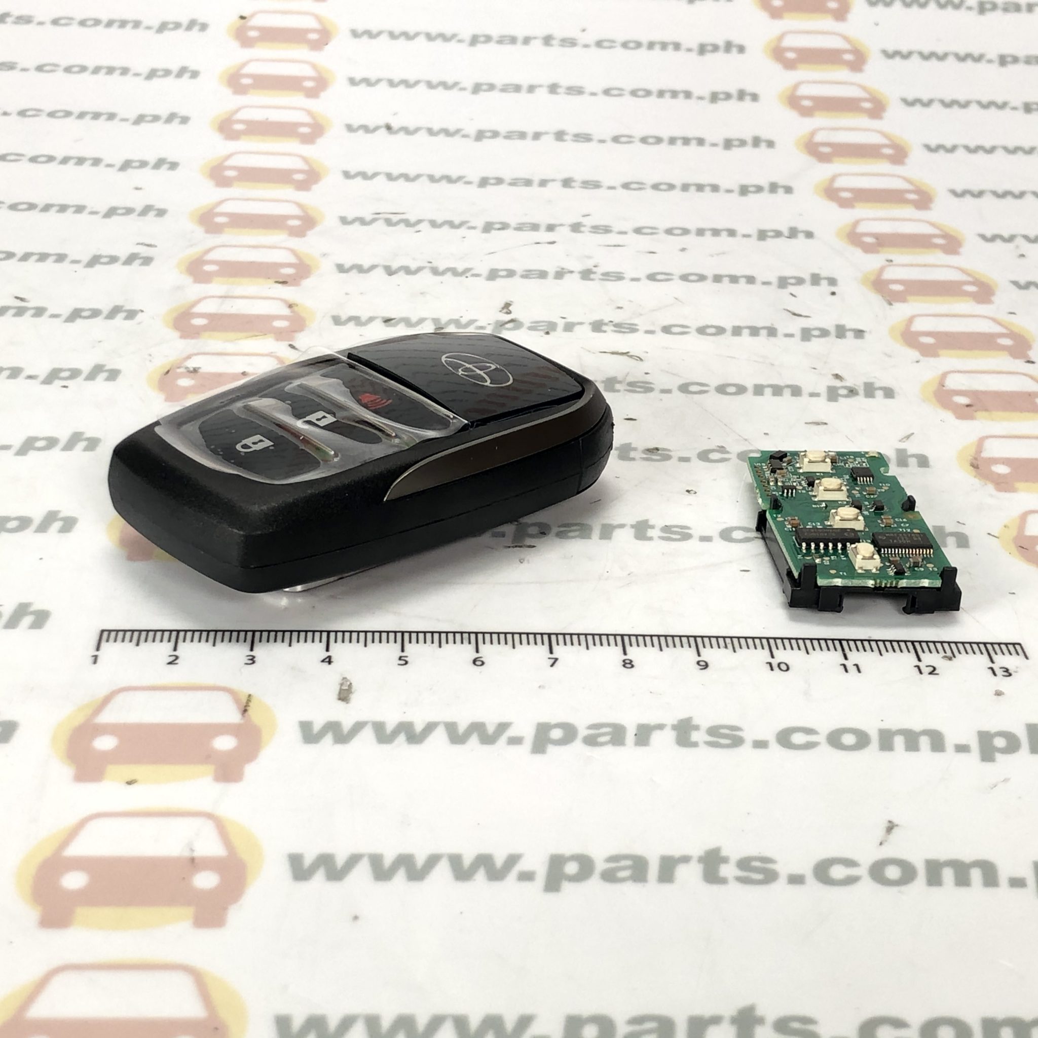 KEY REMOTE ASSY - TOYOTA LC200 - Twincell