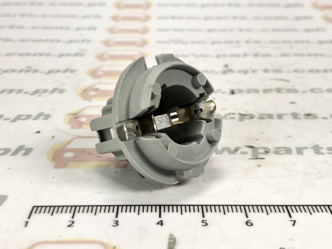 TAIL LIGHT BULB SOCKET - MB W210/W220 - Twincell