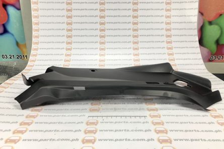 HEAD LIGHT UPPER COVER RH - MB W204 GLK - Twincell