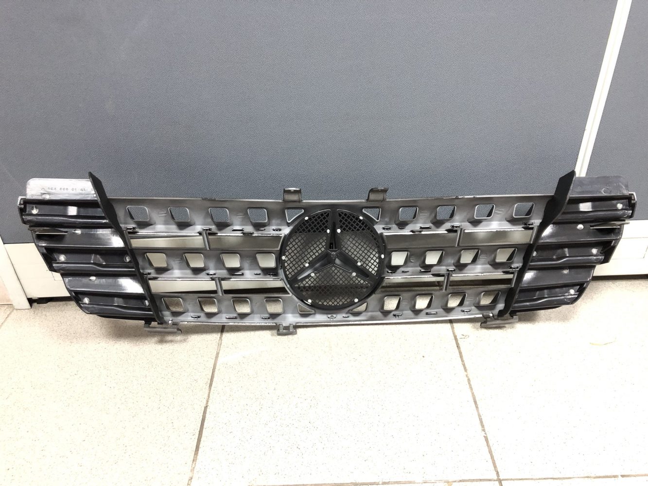 RADIATOR GRILLE - W164 05-08 BLACK - Twincell