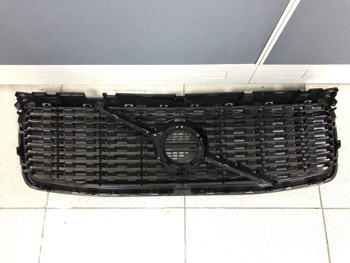 RADIATOR GRILL - XC90 18- BLACK R-DESIGN - Twincell