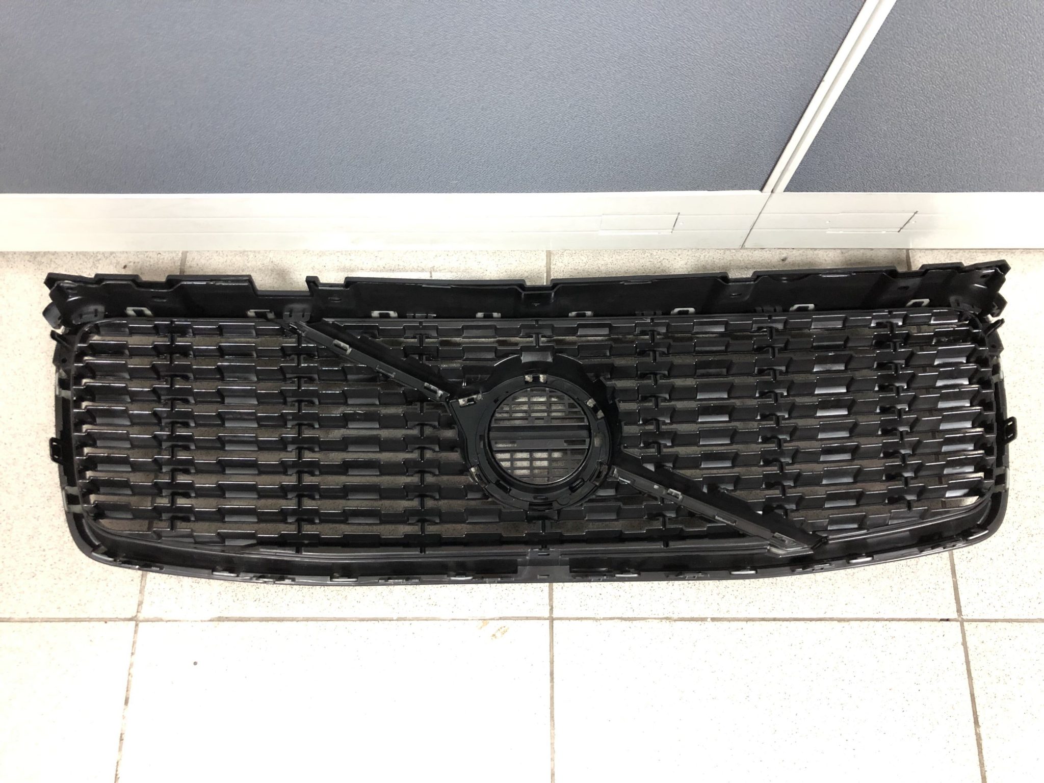 RADIATOR GRILL - XC90 18- BLACK R-DESIGN - Twincell