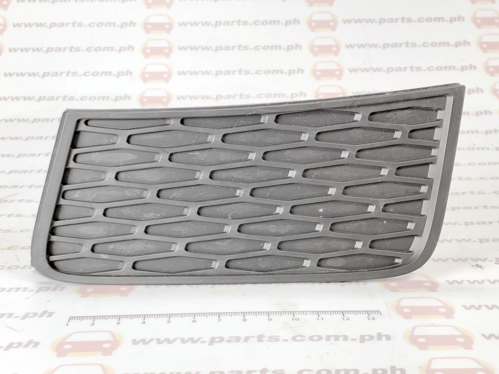 FOG LAMP UPPER BEZEL LH - LAND ROVER L538/L551 - Twincell