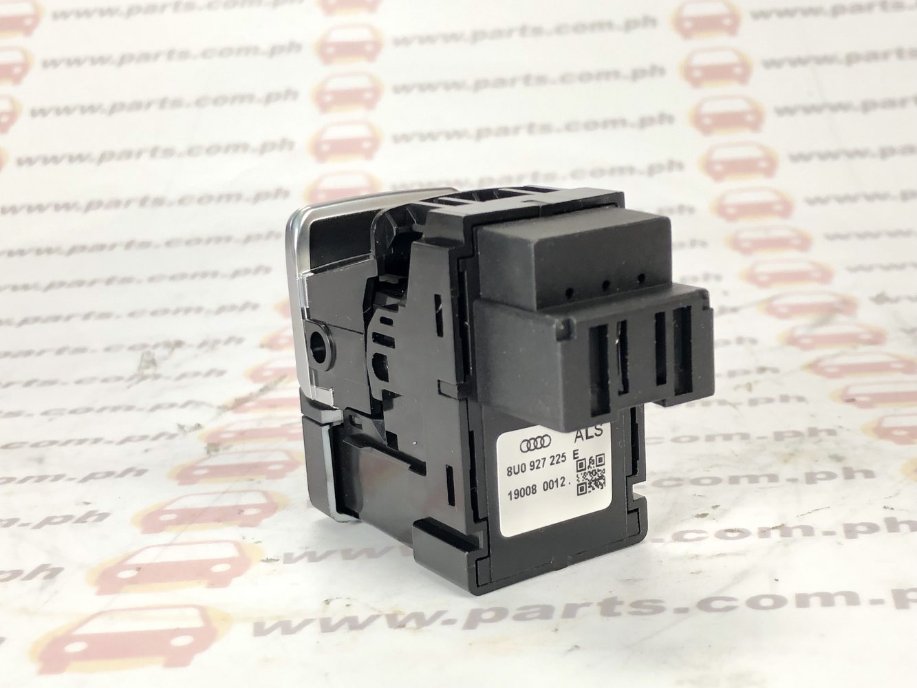 PARKING BRAKE SWITCH - AUDI A3/Q3 (8U) 2.0TDI CLLB '13 - Twincell