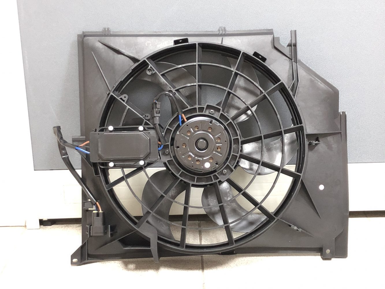 FAN MOTOR ASSY RADIATOR - BMW E46 318I 98-03 - Twincell